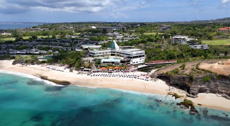 Guide to Visit Uluwatu – Why You Should Go Here Instead of Kuta ...